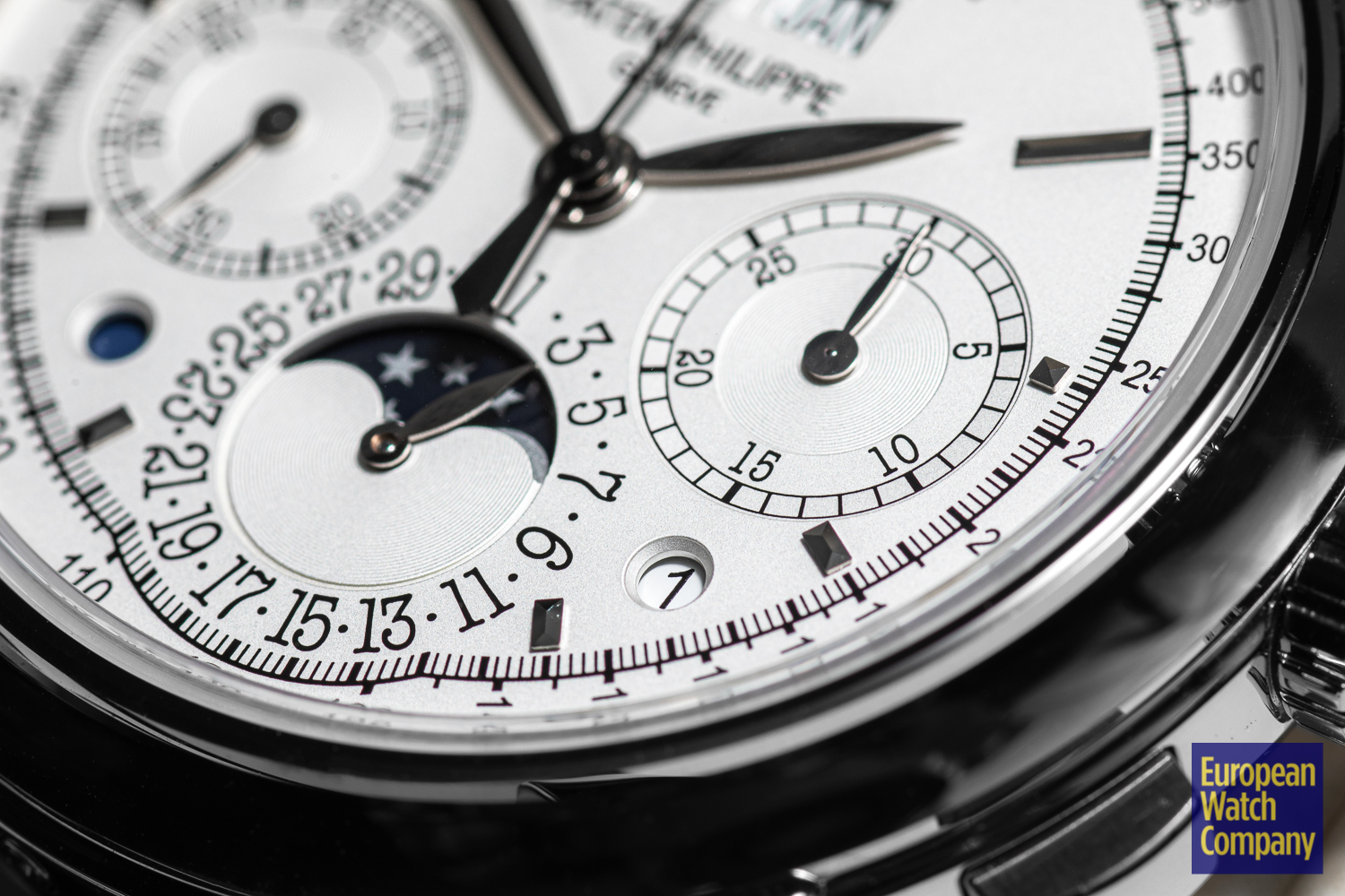 Controversial or Coveted: The Patek Philippe Second Generation 5270G ...